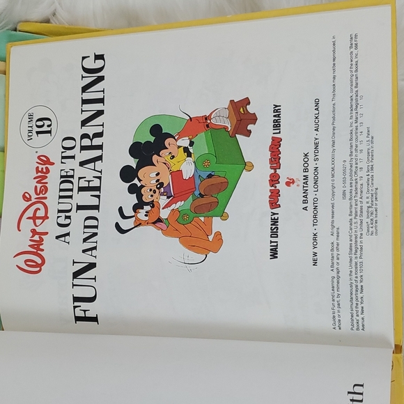 Disney | Other | Vintage Walt Disney Bantam Books Set Bundle 1019 ...